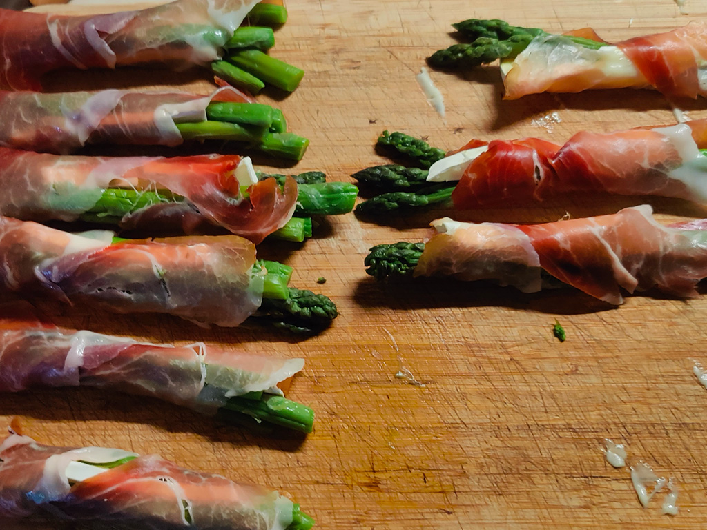 ŠPARGLE U PRŠUTI - Bane Libre Leskovac - prevod stranih jezika ...